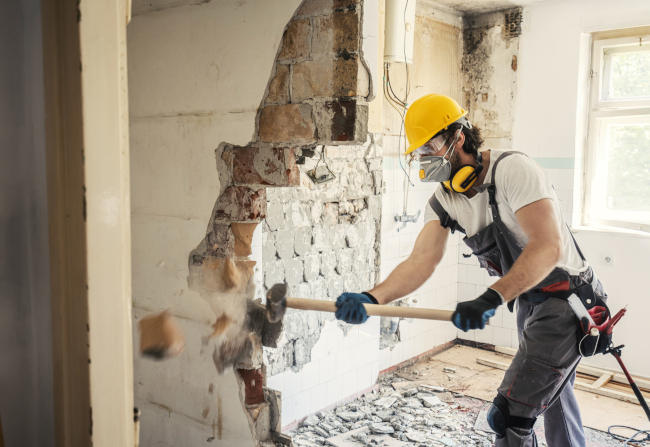 Choosing a Building Demolition Contractor: Three Things Homeowners Need ...